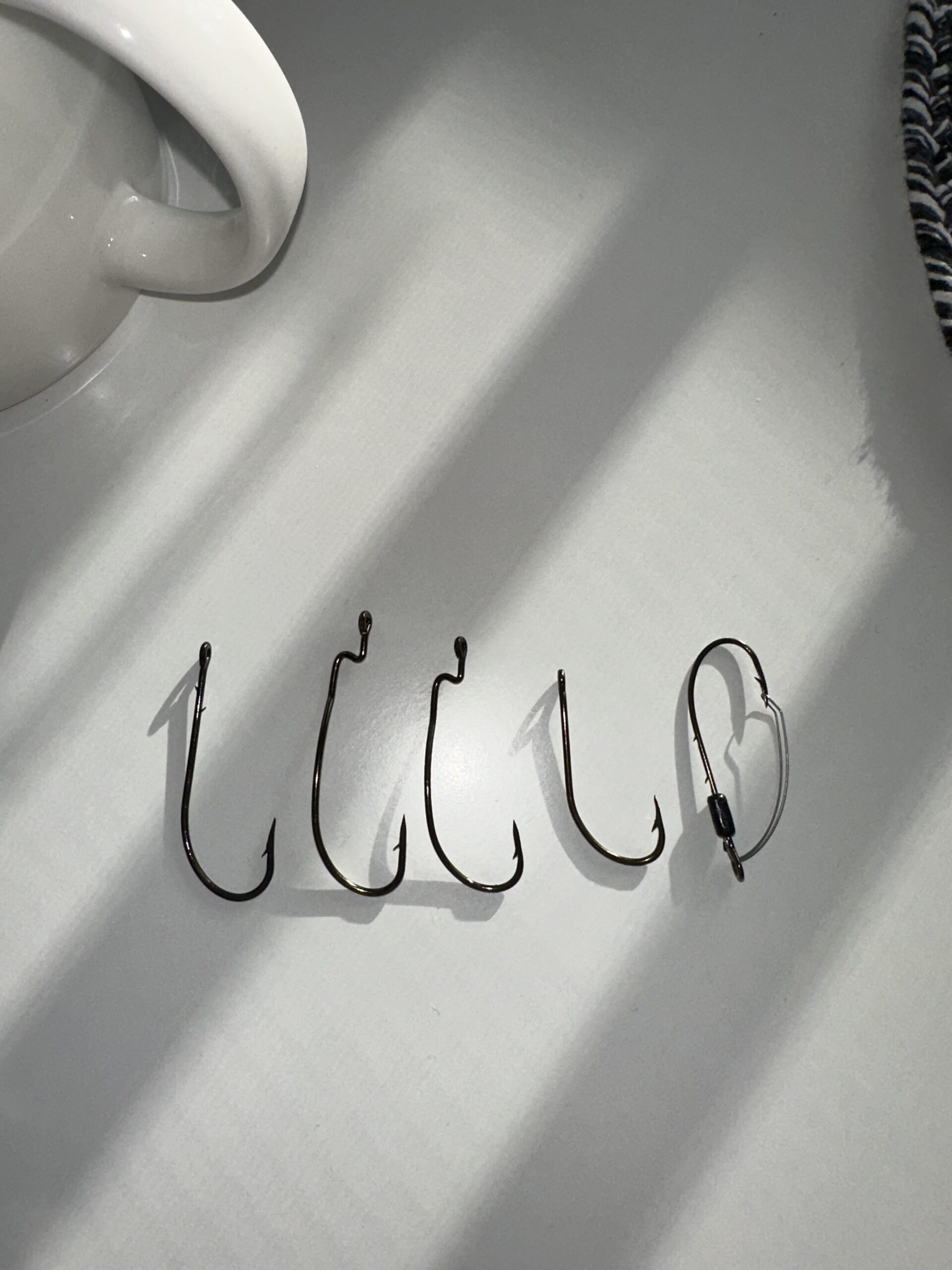 Anyone know what size and kind these are?also what can I put on them ...